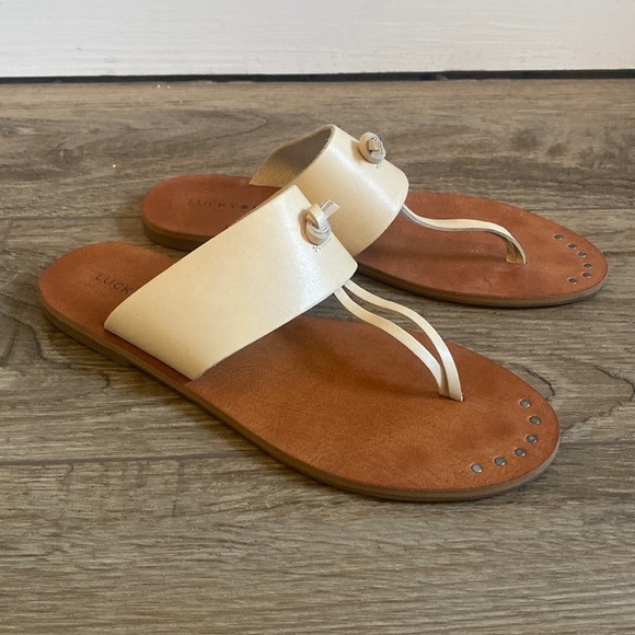 Lucky Brand | Shoes | Lucky Brand Ari Thong Leather Sandals Flip Flop ...